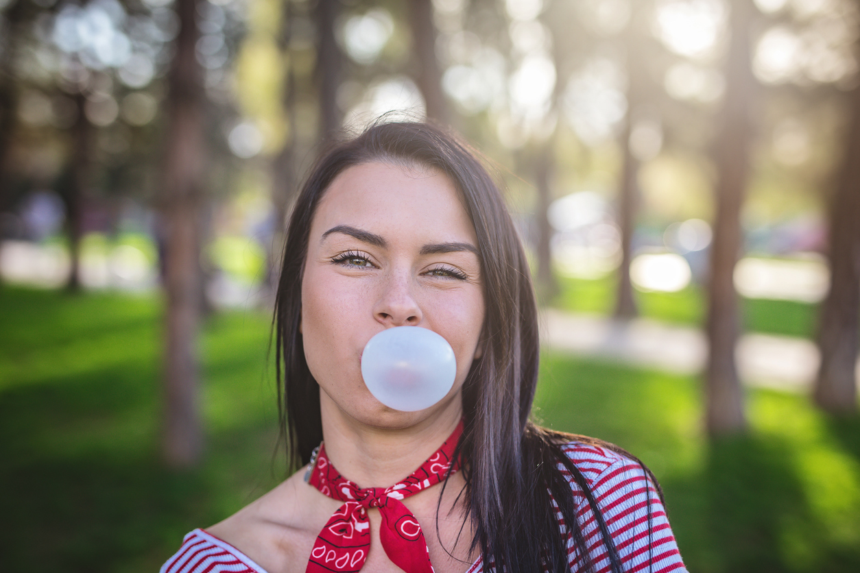 Kauwgom? Mik 'm erin